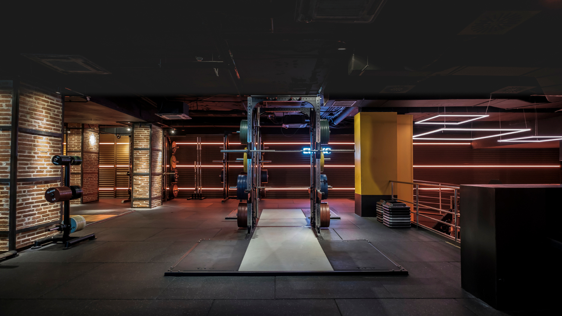 Gimnasio Claror Sardenya, tu club de fitness de la Sagrada Familia